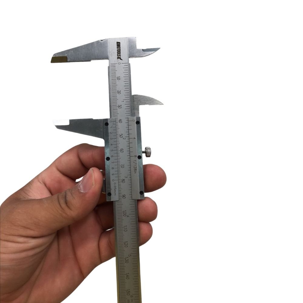 Paquímetro Analógico 6 Pol 150 Mm Em Aço 500150 King Tools